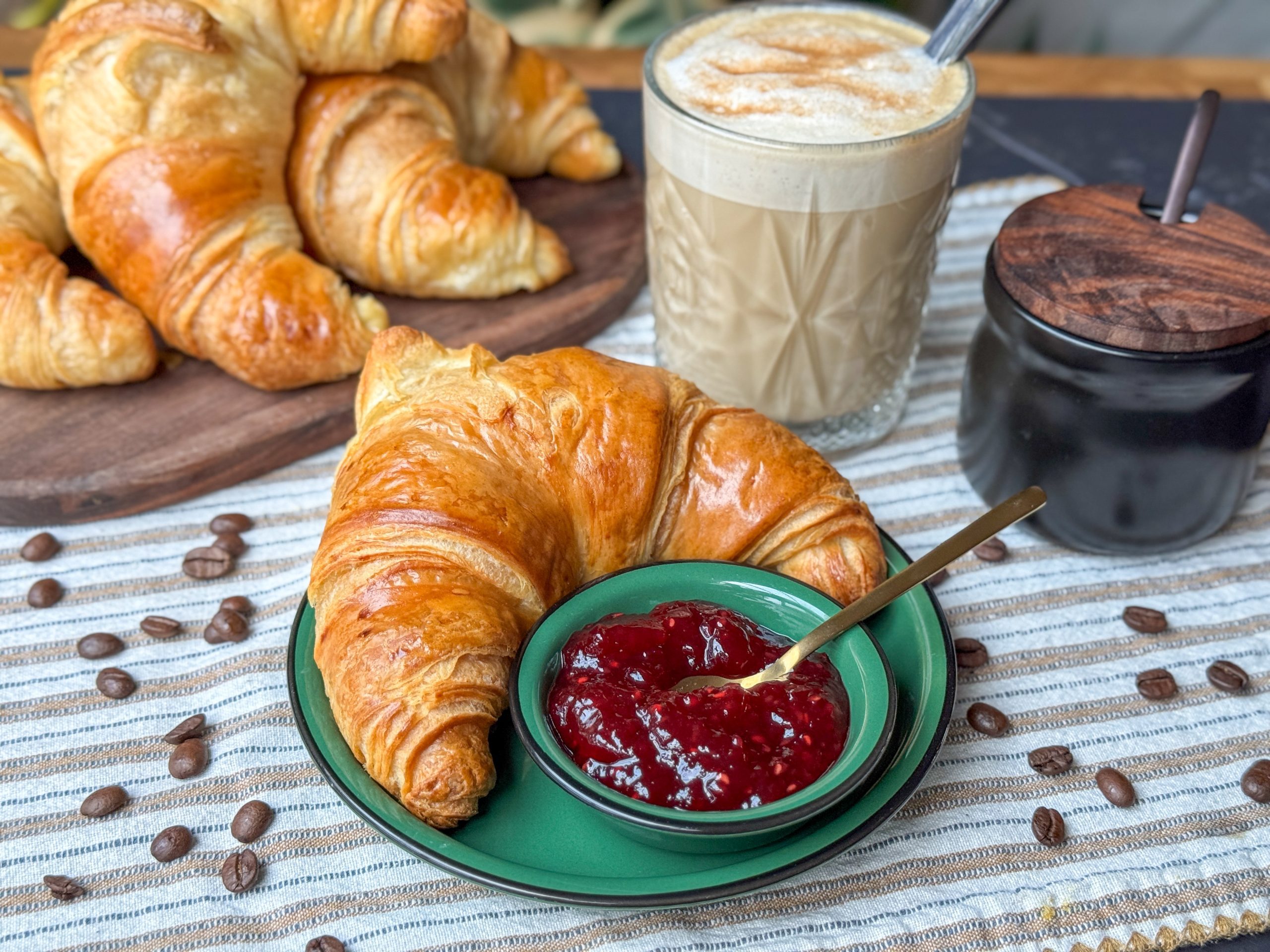 Koffie en croissants: de beste combinaties voor jouw koffiemoment ...