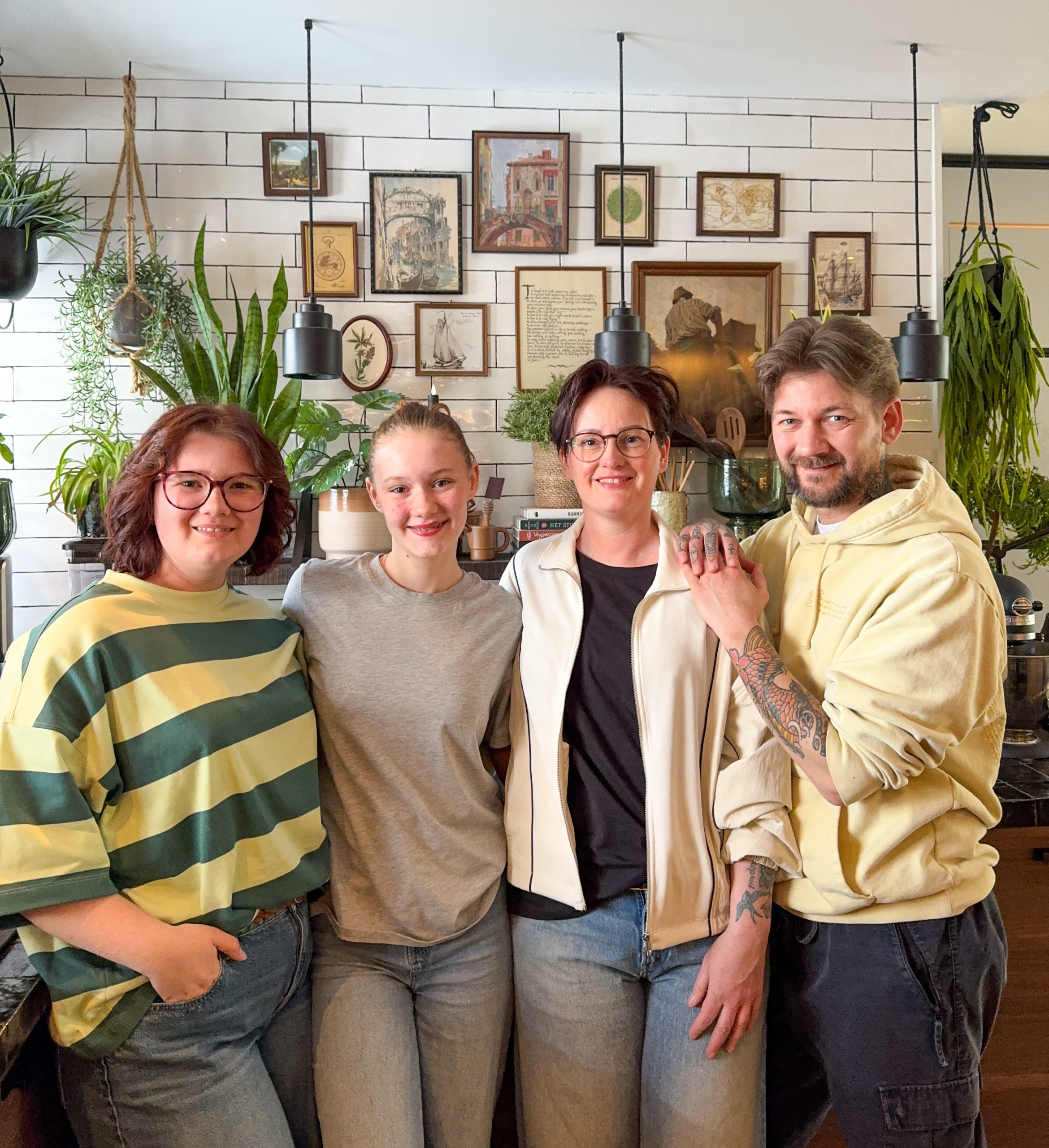 Volg ons op social media – Familie over de Kook