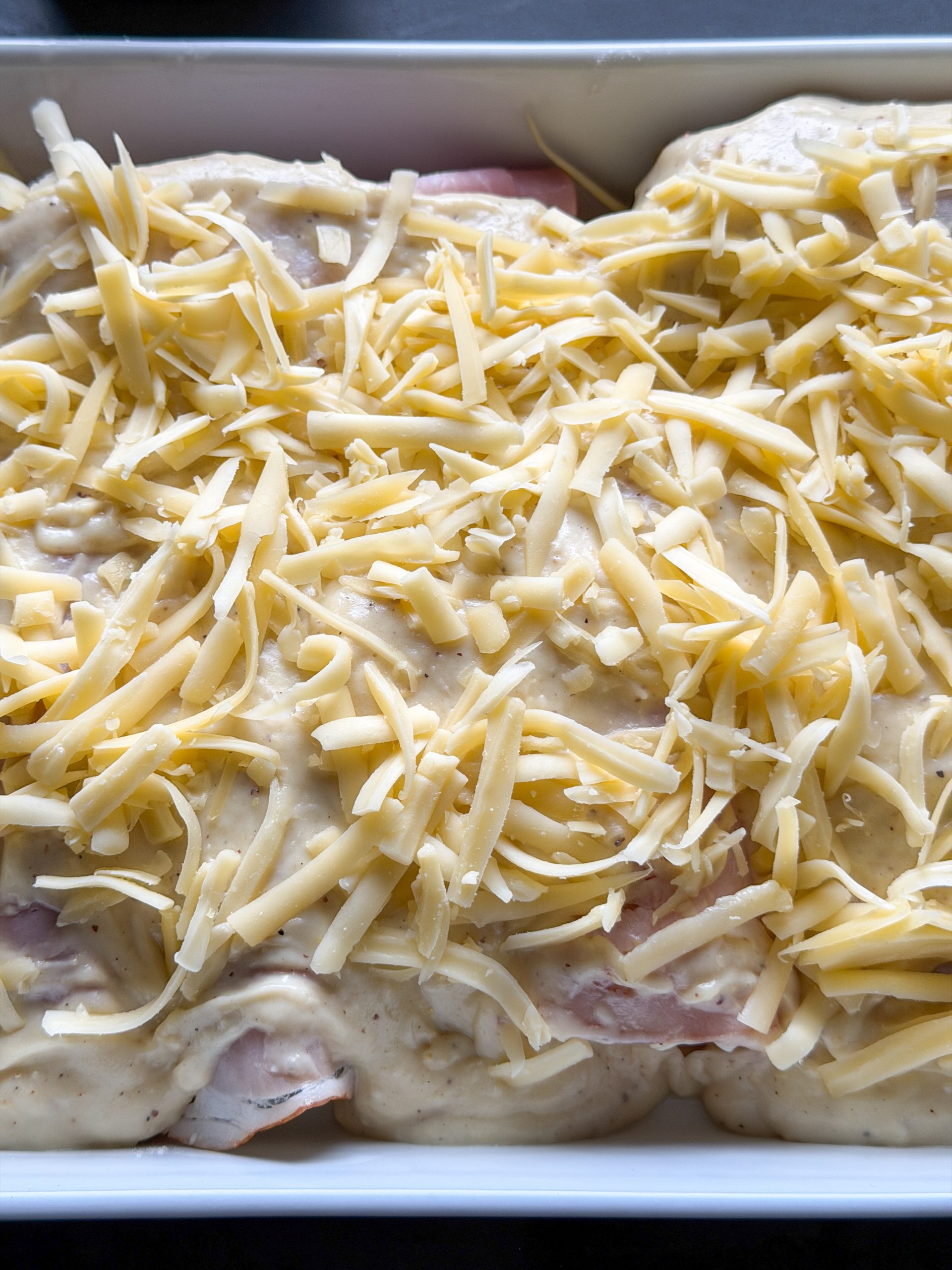 Witlof met ham en kaas - romige ovenschotel met bechamelsaus