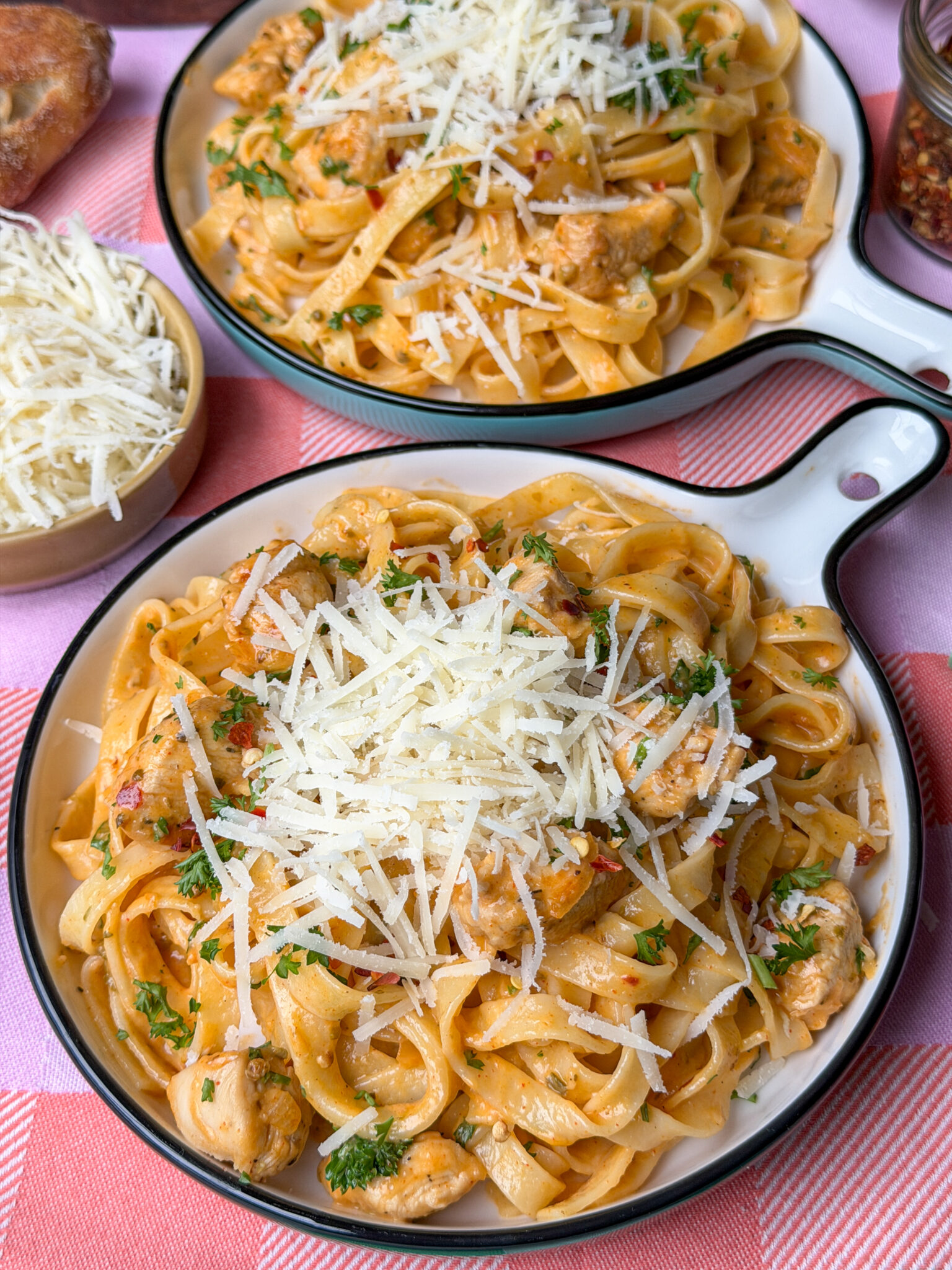 Pasta roomsaus met kip - romig en makkelijk recept