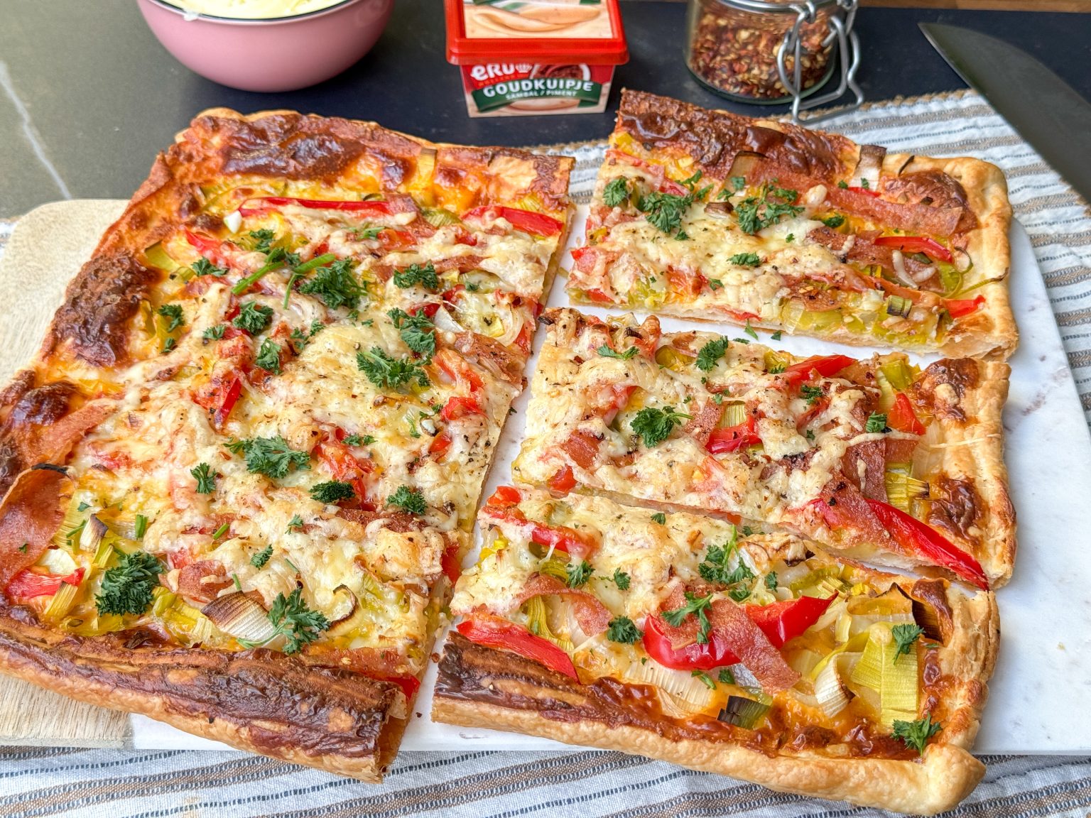 Hele kip uit de oven (Cajun) – makkelijk recept met aardappelen